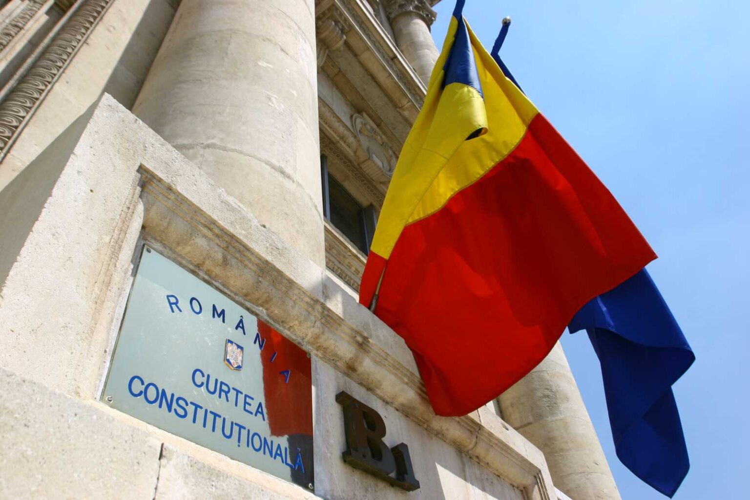 CCR amână pentru 11 februarie dezbaterea legii pensiilor magistraților ...