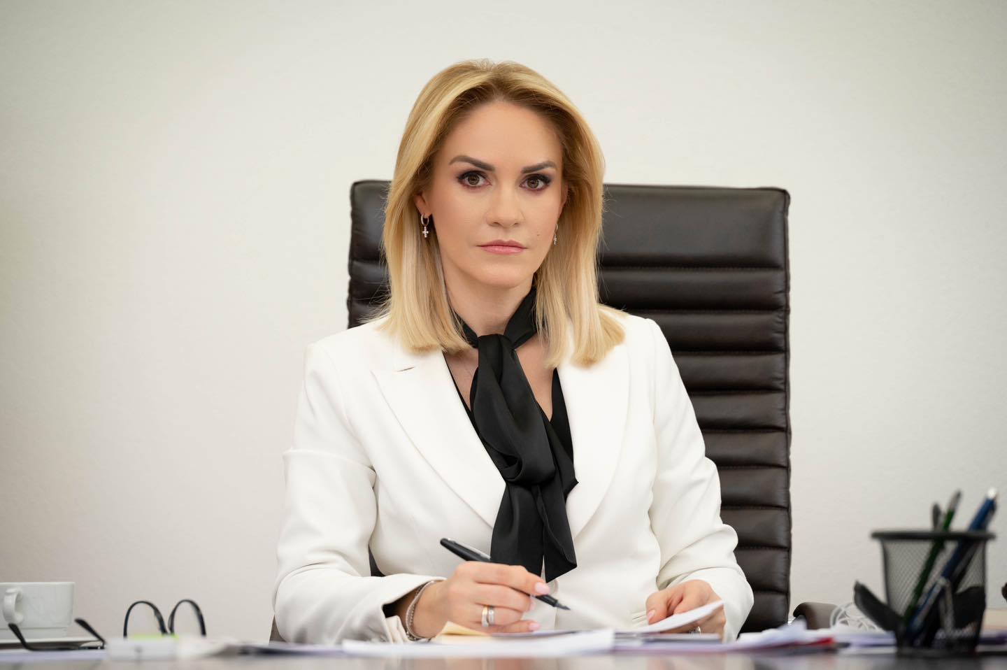 Gabriela Firea: Alertă de poluare în București – nimeni nu se revoltă ...